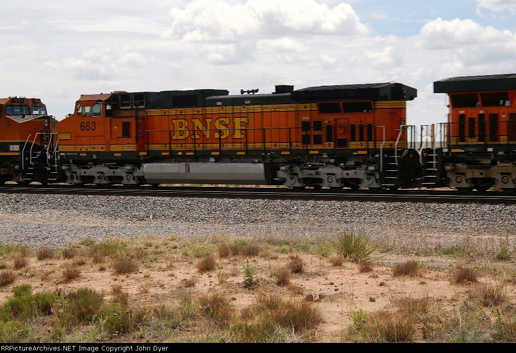 BNSF 663